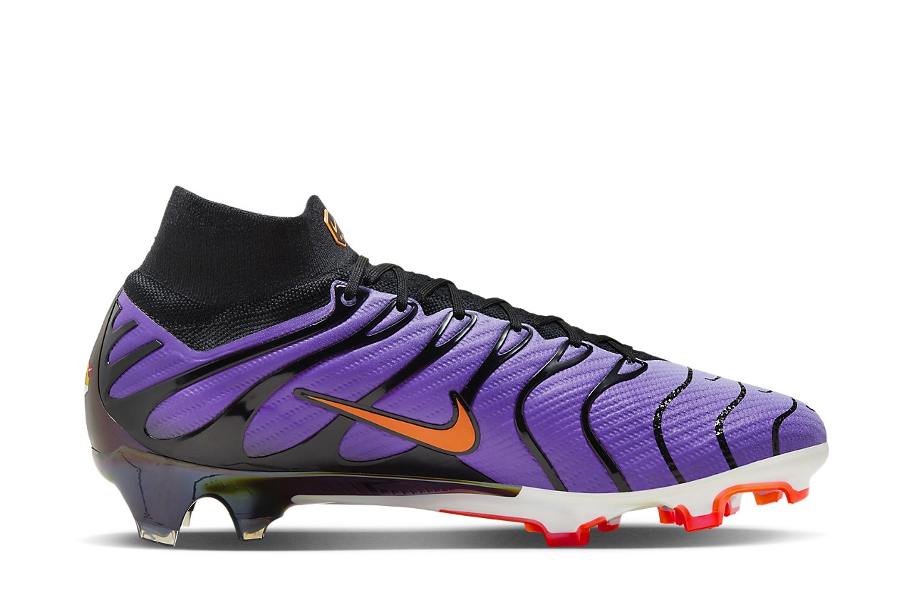 What Boots Does Kylian Mbappe Wear?