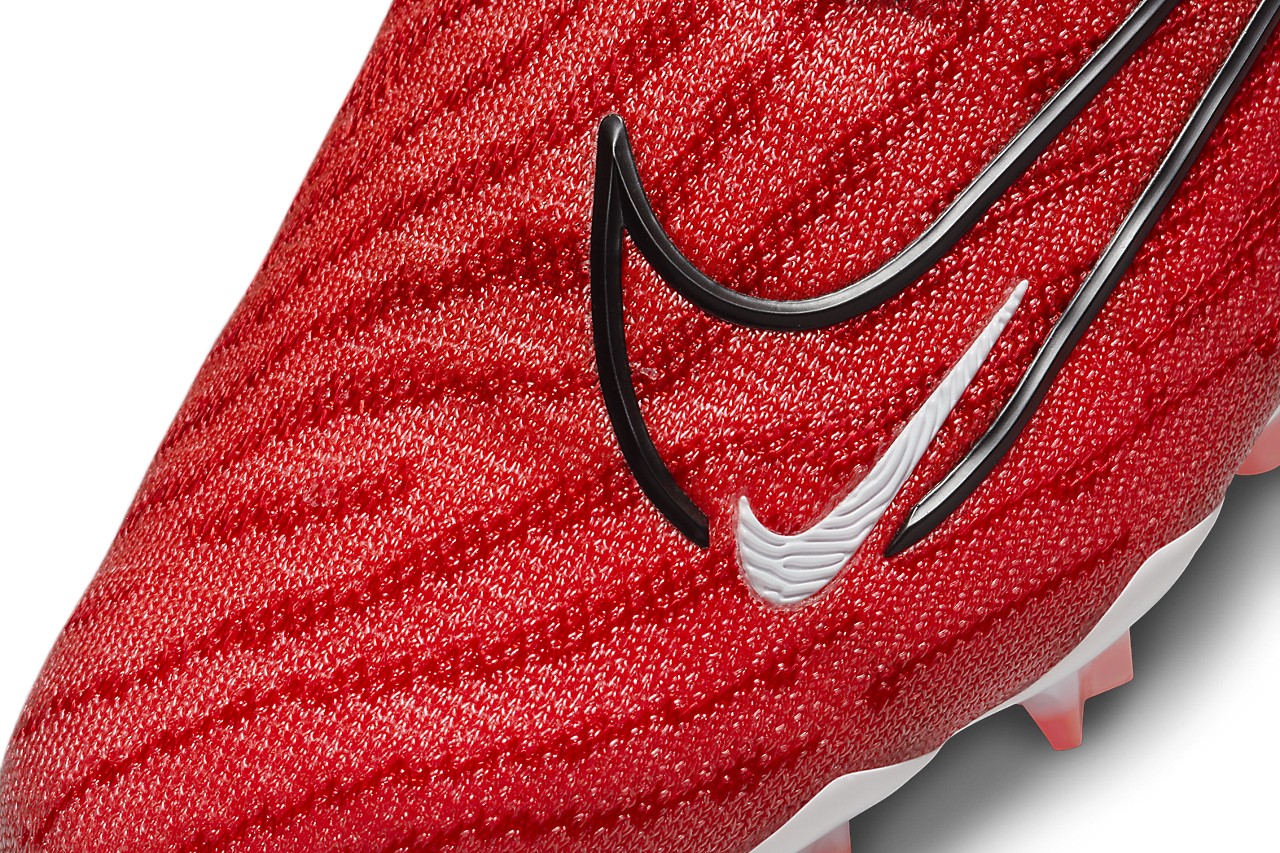 Nike Phantom GX vs Luna Compared