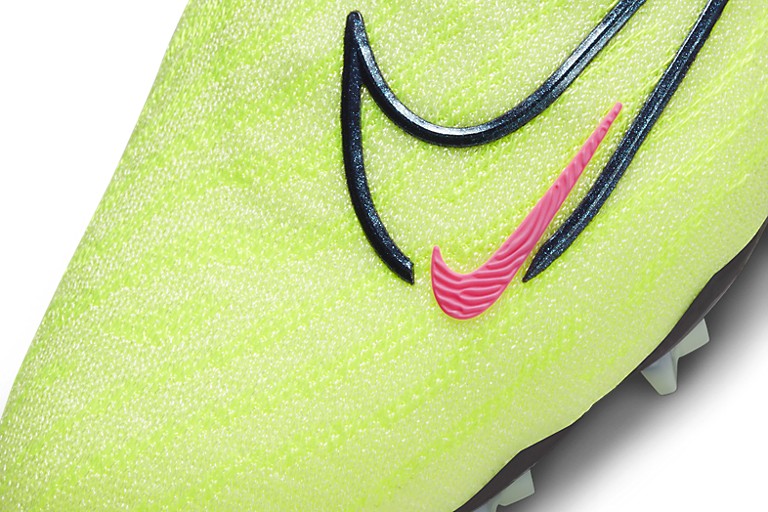 Nike Luminous Pack
