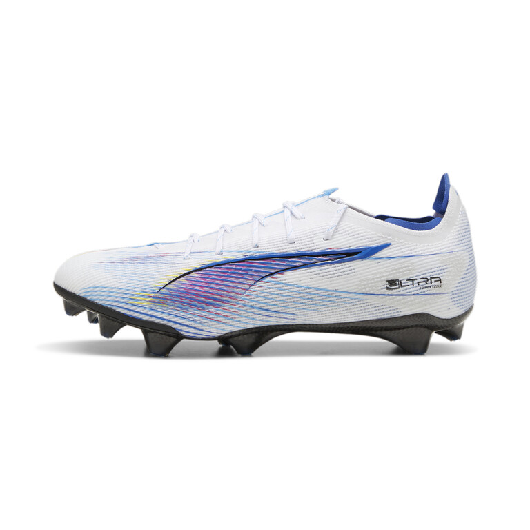 8 Best Football Boots For Strikers - What Forwards Wear?