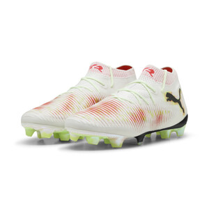 Best Football Boots For Midfielders - What To Wear?