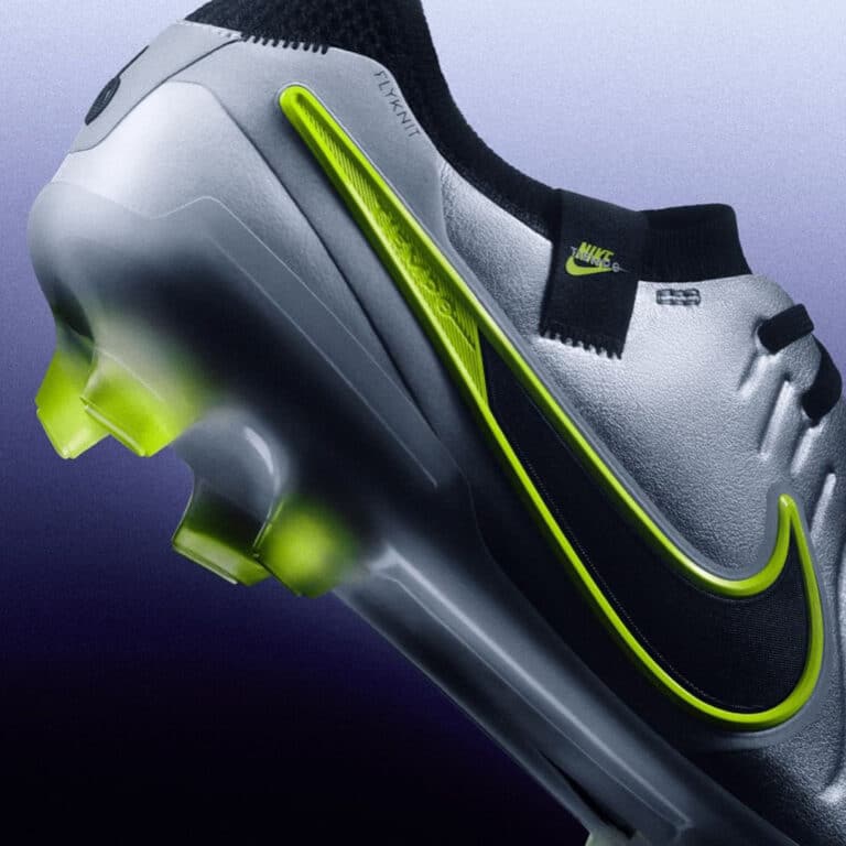 Best Football Boots For Goalkeepers 2025
