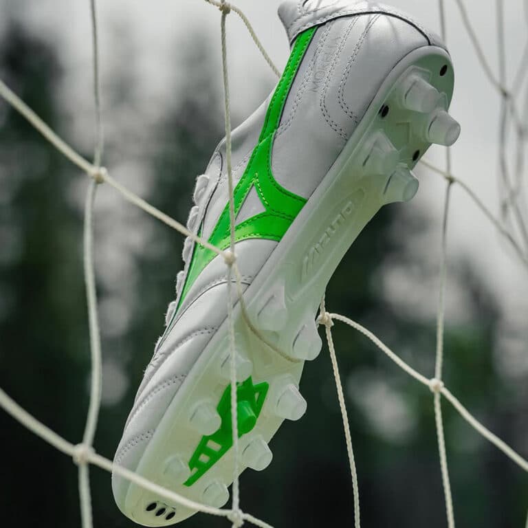 Best Football Boots For Midfielders - What To Wear?