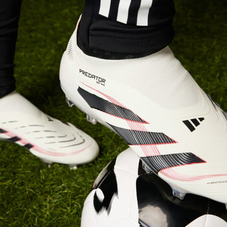 Best Football Boots For Midfielders - What To Wear?