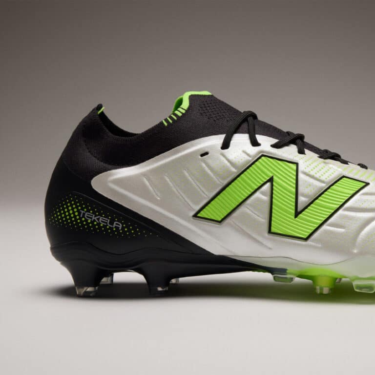 Best Football Boots For Midfielders - What To Wear?