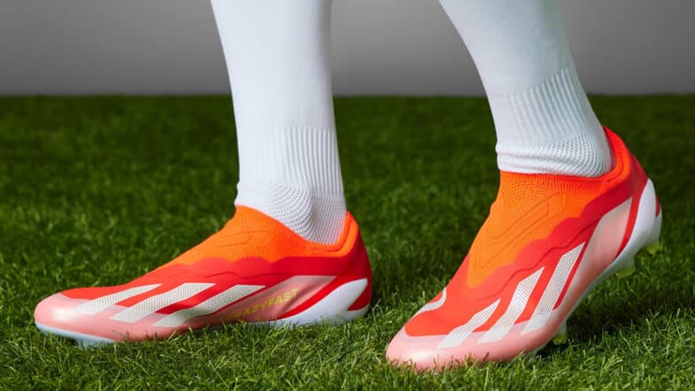 8 Best Football Boots For Strikers - What Forwards Wear?