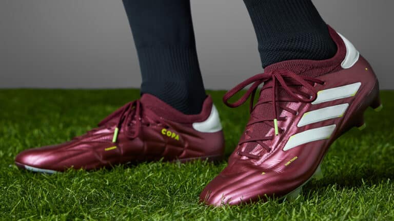 8 Best Football Boots For Strikers - What Forwards Wear?
