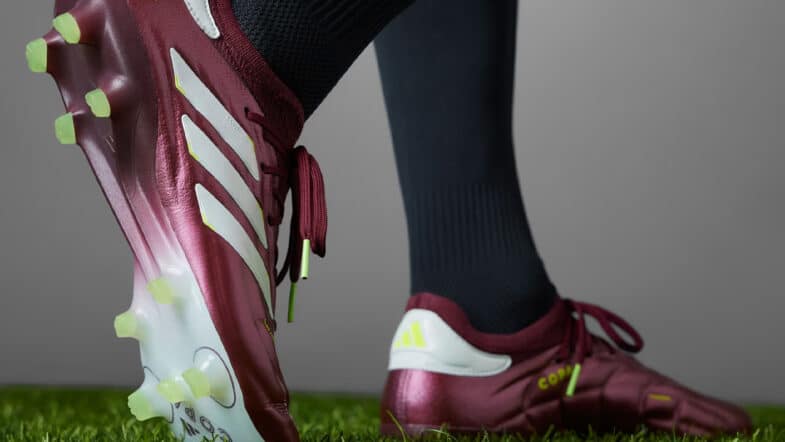 8 Best Football Boots For Strikers - What Forwards Wear?