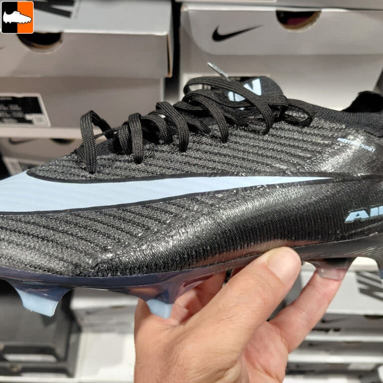 Best Football Boots For Wingers - Which Wingers Boots To Pick?