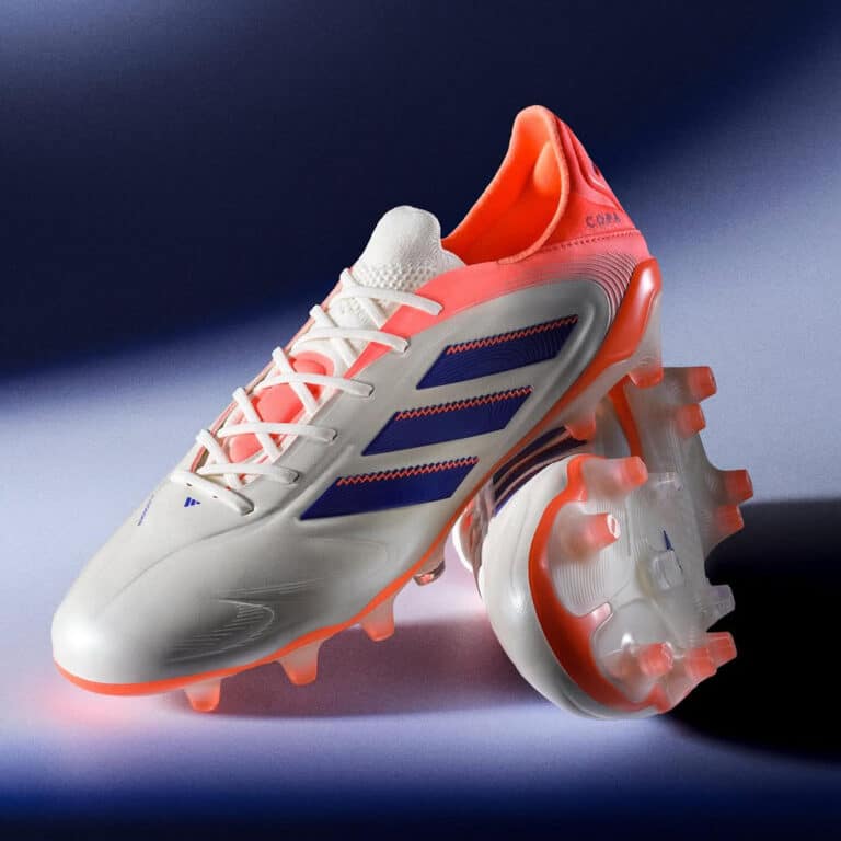 8 Best Football Boots For Strikers - What Forwards Wear?