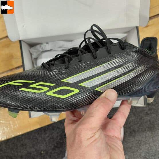 Best Football Boots For Wingers - Which Wingers Boots To Pick?